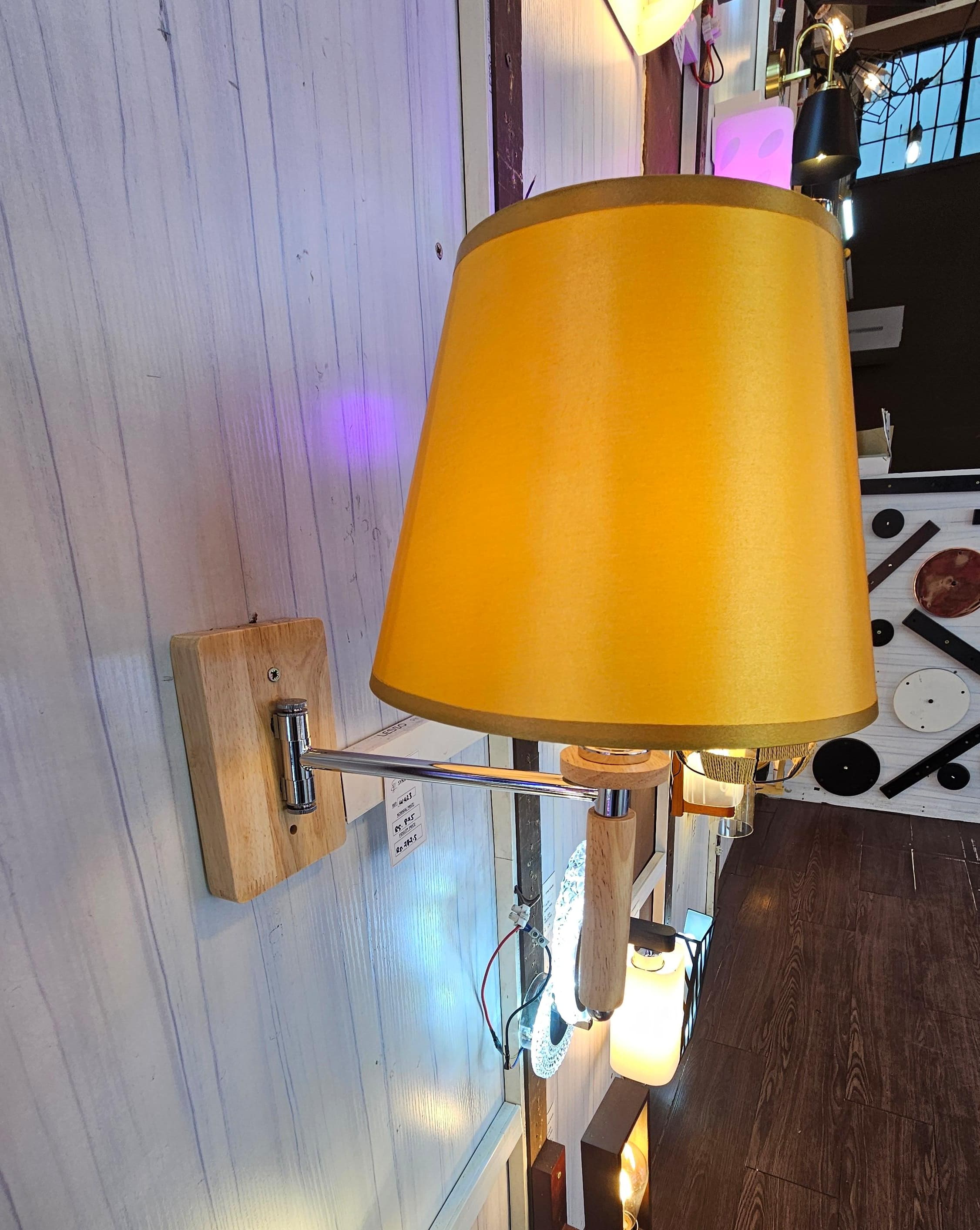 WALL LIGHT W423 – SYNX HOUSE